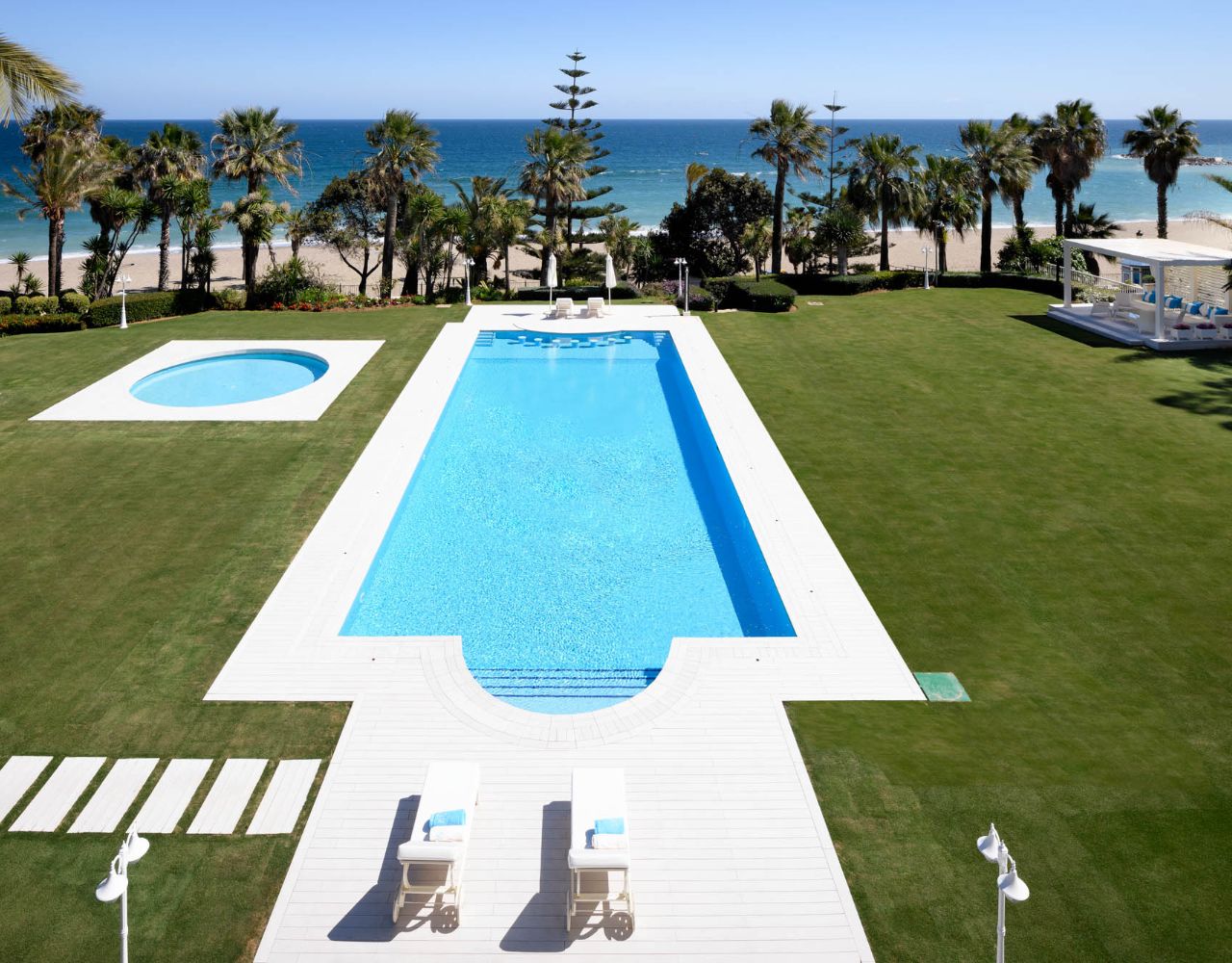 Villa Marivi: Beachfront 10 Bedroom Villa, Marbella | The Luxury Villa ...