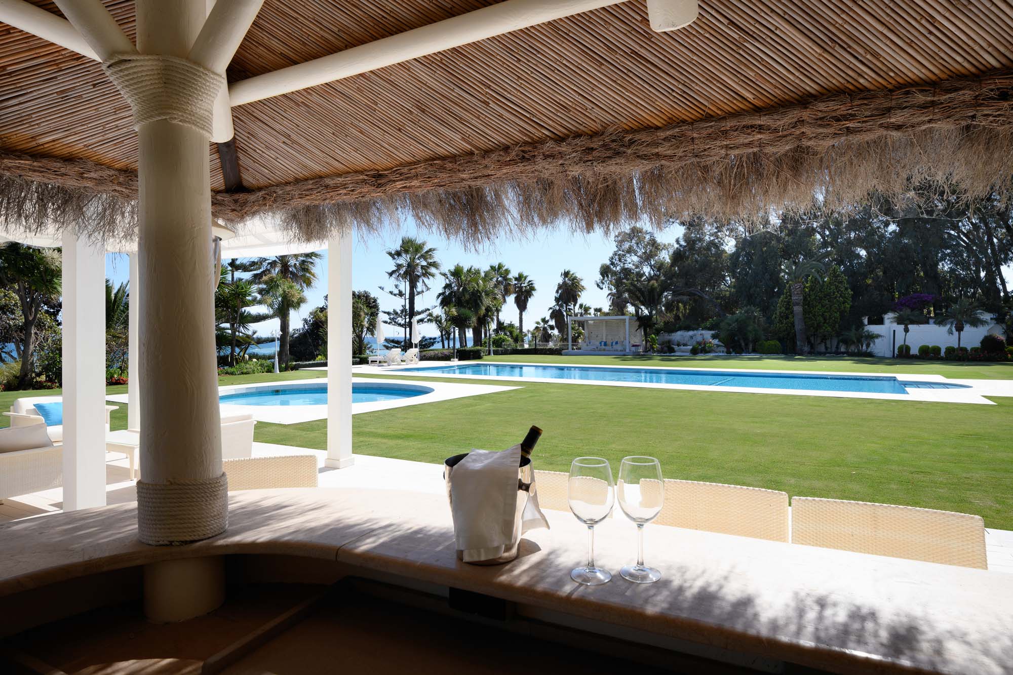 Villa Marivi: Beachfront 10 Bedroom Villa, Marbella | The Luxury Villa ...