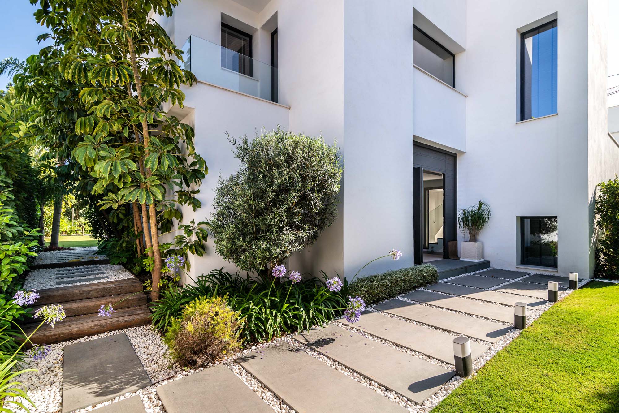 Villa Vie: 5-Bed Luxury Villa Puerto Banus | The Luxury Villa Collection